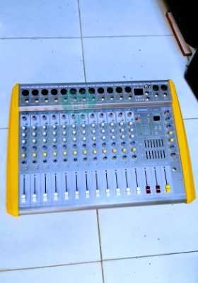 Best Omax Powered Audio Mixer 12 Channel - LovernaJ Sounds