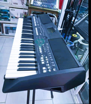 Quality Yamaha PSR SX-600 Electronic Keyboard - Nairobi